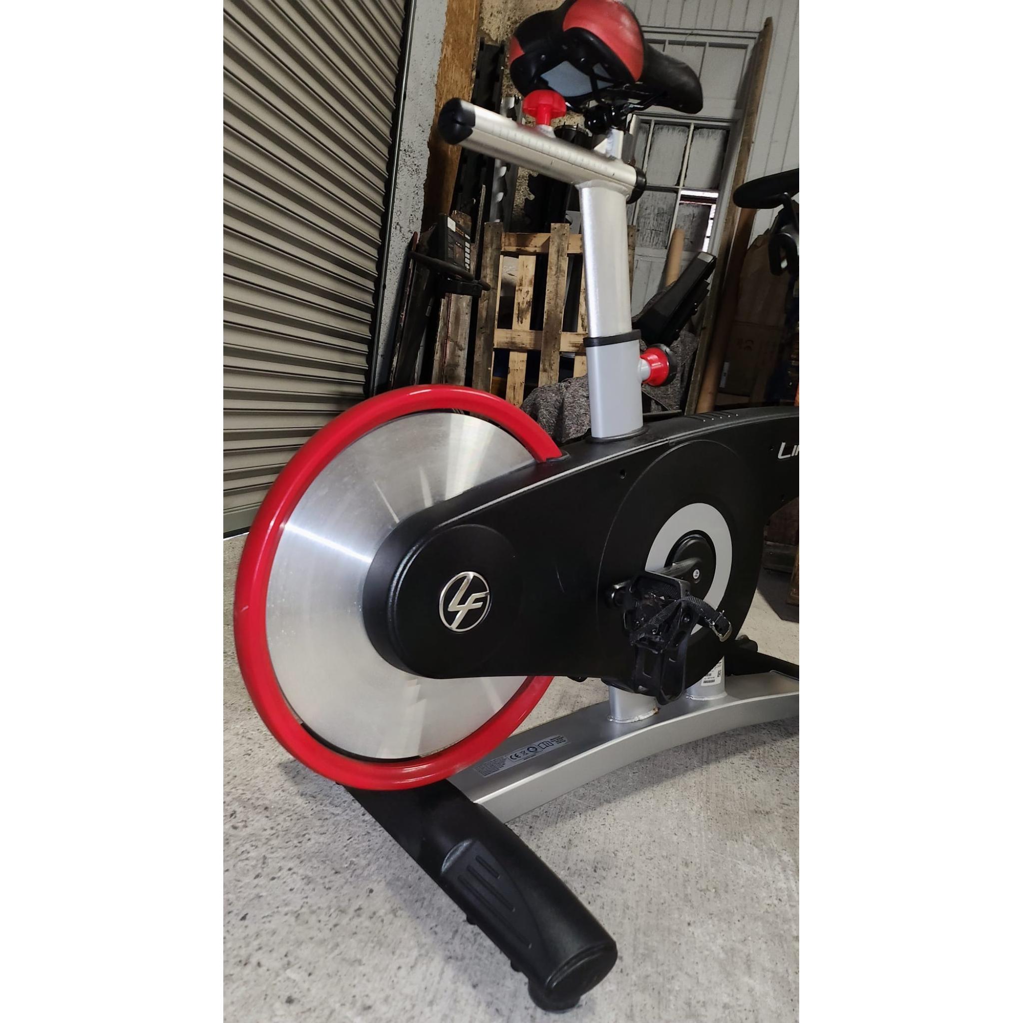 Life Fitness Life Cycle GX - Fully Reconditioned